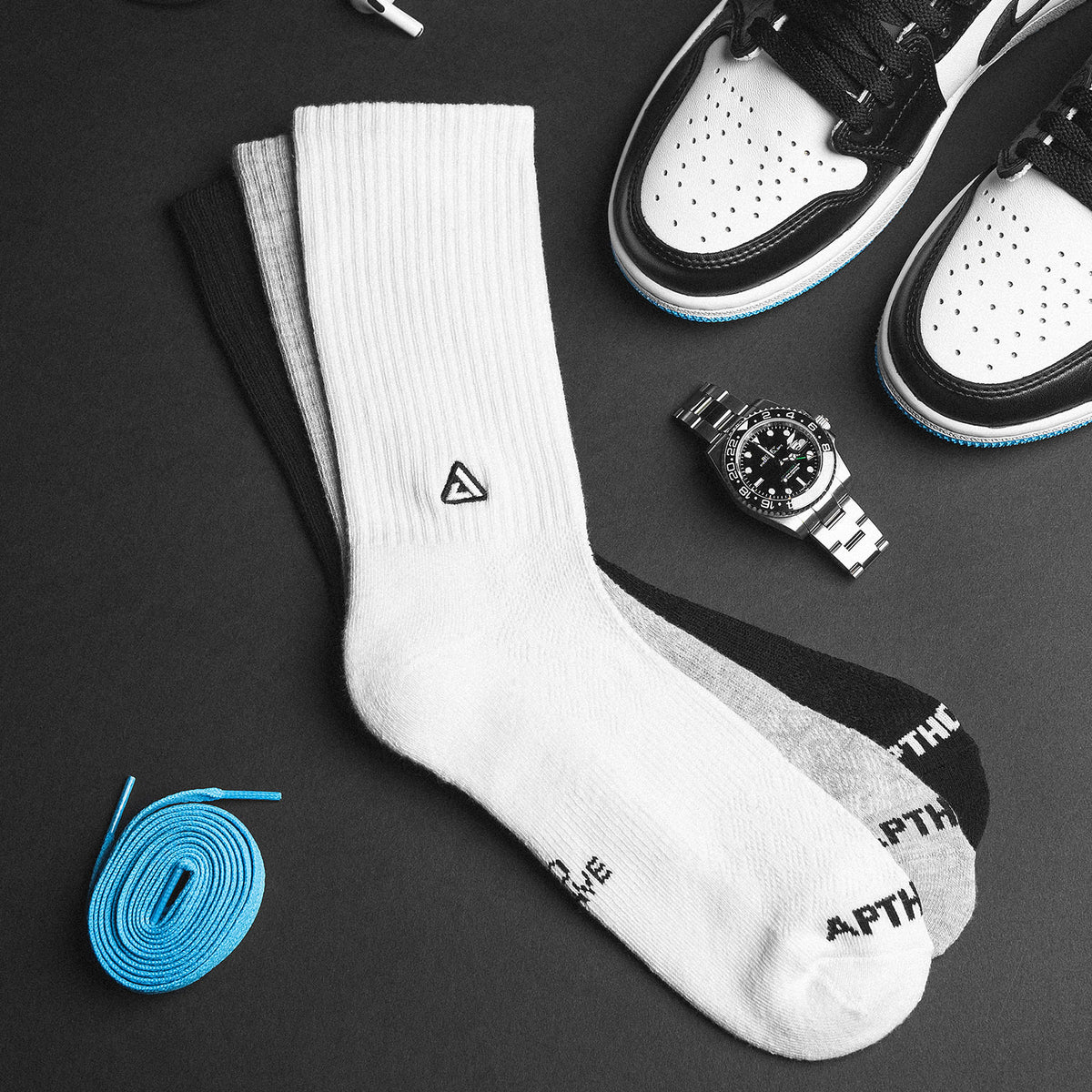 Classic Monochrome Socks – APTHCRY